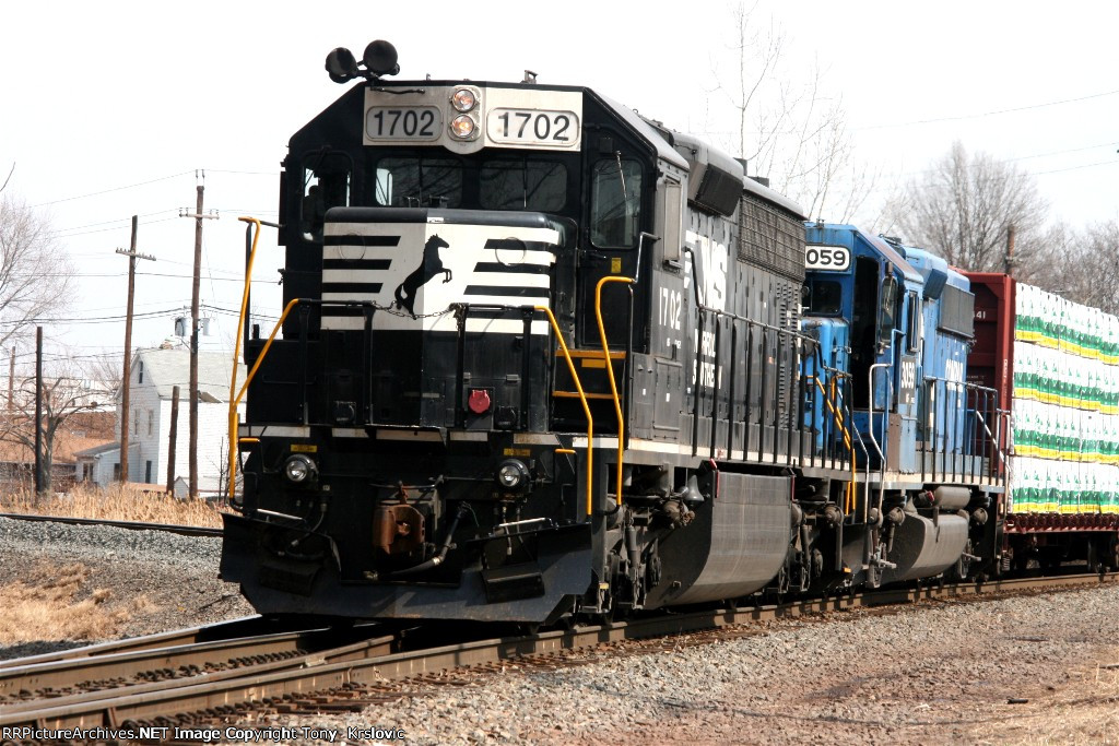 NS 1702